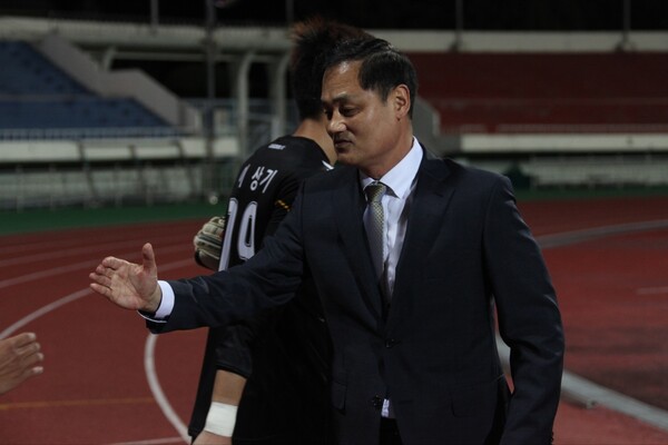 K-Pop star SHINee MINHO's dad going to Chungbuk Cheongju FC