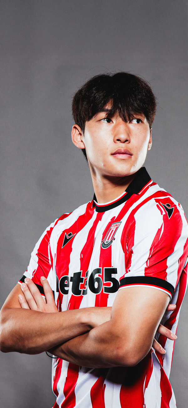 Bae Jun-ho registers first assist of the season as Stoke City march to ...
